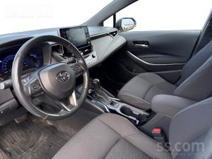 Toyota Corolla 2021 in Riga, with an engine capacity of 1.80 L and mileage of 114 thousand km for 15990 €, photo 12 on AUTOMOTO.COM.LV