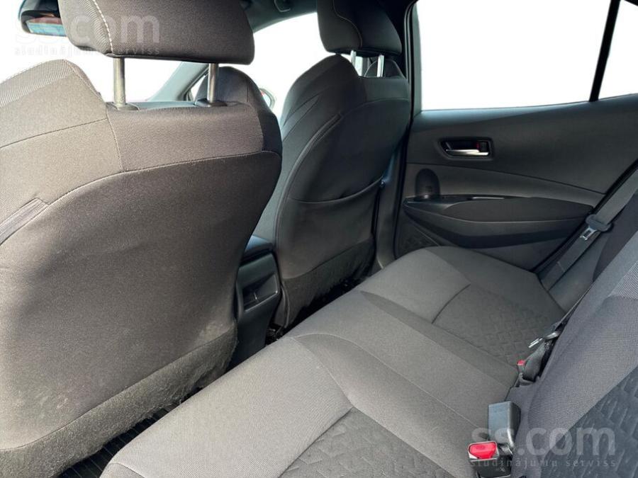 Toyota Corolla 2021 in Riga, with an engine capacity of 1.80 L and mileage of 114 thousand km for 15990 €, photo 13 on AUTOMOTO.COM.LV
