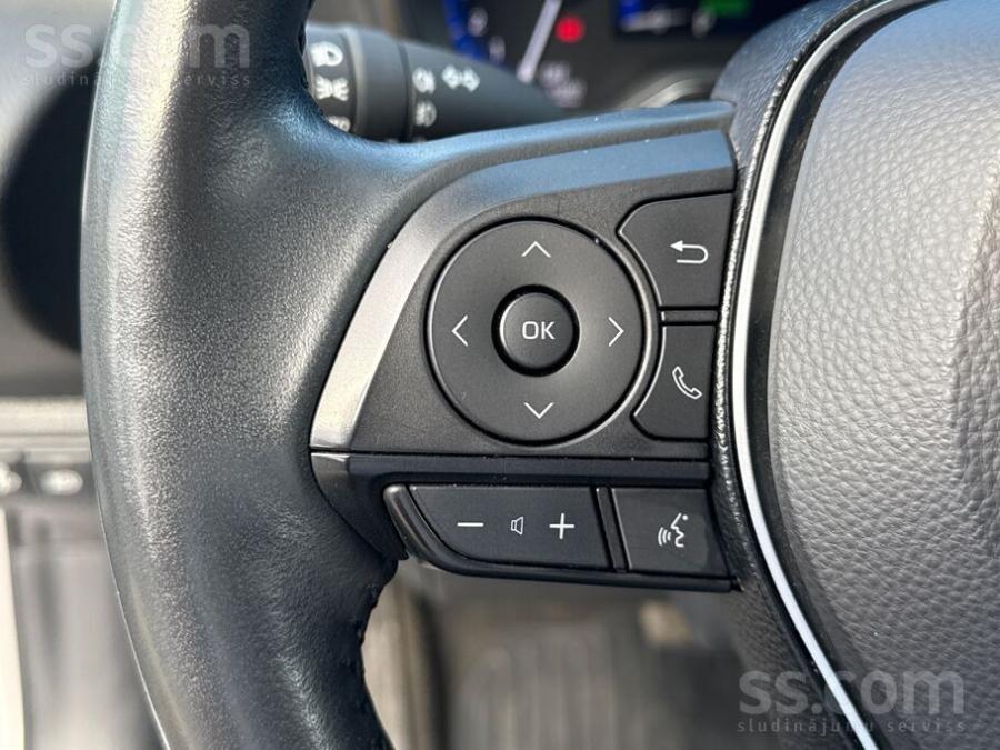 Toyota Corolla 2021 in Riga, with an engine capacity of 1.80 L and mileage of 114 thousand km for 15990 €, photo 16 on AUTOMOTO.COM.LV
