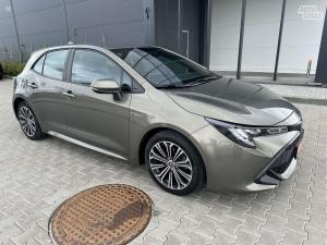 Toyota Corolla 2021 in Vilnius, with an engine capacity of 1.80 L and mileage of 171 thousand km for 15950 €, photo  on AUTOMOTO.COM.LV