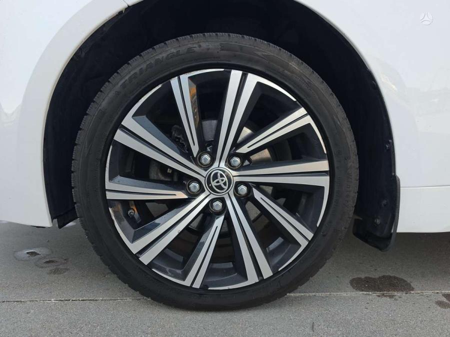 Toyota Corolla 2022 in Klaipeda, with an engine capacity of 1.80 L and mileage of 61 thousand km for 18991 €, photo 10 on AUTOMOTO.COM.LV