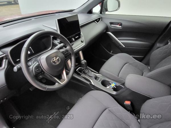 Toyota Corolla 2024 Tallina, ar dzinēja tilpumu 1.80 L un nobraukumu 11 tūkst. km par 31995 €, foto 11 vietnē AUTOMOTO.COM.LV