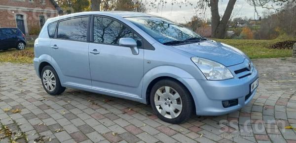 Toyota Corolla 2006 in Saldus, with an engine capacity of 2.20 L and mileage of 320 thousand km for 23700 €, photo 5 on AUTOMOTO.COM.LV