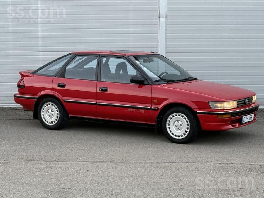 Sarkans Toyota Corolla 1991 Rīga, ar dzinēja tilpumu 1.60 L un nobraukumu 180 tūkst. km par 13990 €, foto 2 vietnē AUTOMOTO.COM.LV