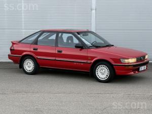 Red Toyota Corolla 1991 in Riga, with an engine capacity of 1.60 L and mileage of 180 thousand km for 9990 €, photo 3 on AUTOMOTO.COM.LV