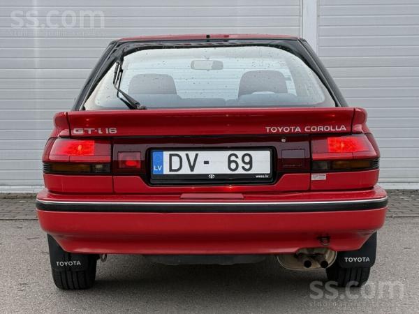Red Toyota Corolla 1991 in Riga, with an engine capacity of 1.60 L and mileage of 180 thousand km for 9990 €, photo 6 on AUTOMOTO.COM.LV