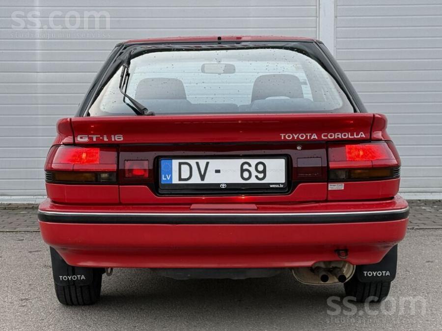 Red Toyota Corolla 1991 in Riga, with an engine capacity of 1.60 L and mileage of 180 thousand km for 9990 €, photo 6 on AUTOMOTO.COM.LV
