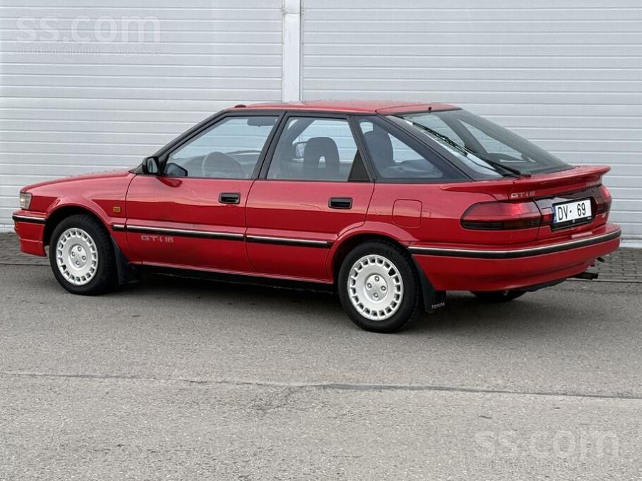 Red Toyota Corolla 1991 in Riga, with an engine capacity of 1.60 L and mileage of 180 thousand km for 9990 €, photo 7 on AUTOMOTO.COM.LV
