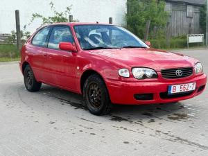 Sarkans Toyota Corolla 2001 Rēzekne, ar dzinēja tilpumu 2.00 L un nobraukumu 350 tūkst. km par 590 €, foto 3 vietnē AUTOMOTO.COM.LV