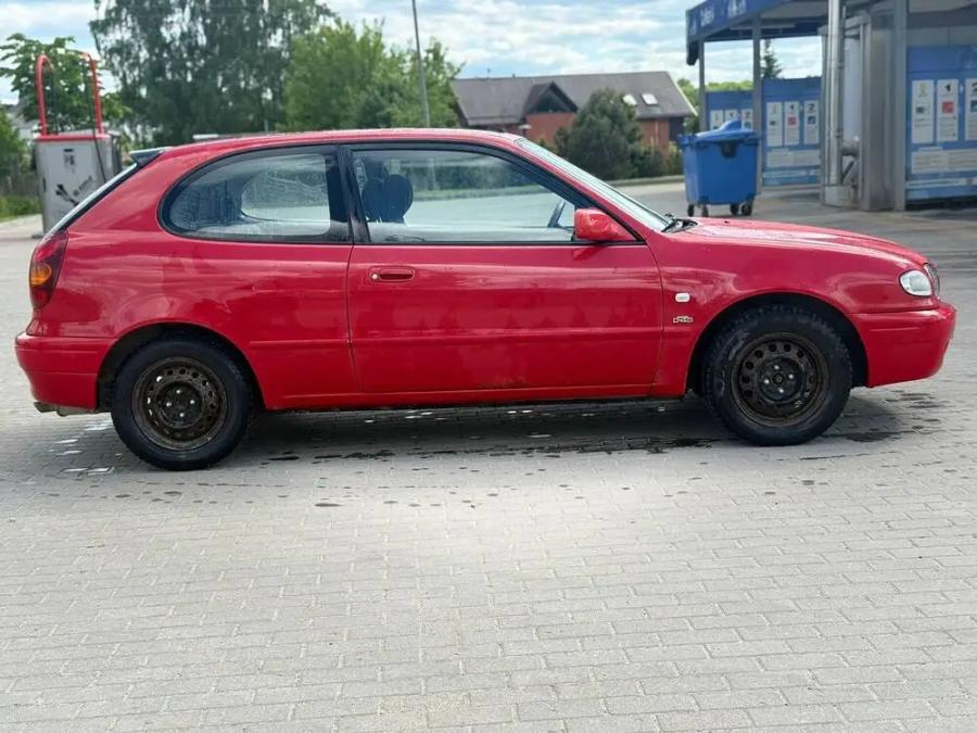 Sarkans Toyota Corolla 2001 Rēzekne, ar dzinēja tilpumu 2.00 L un nobraukumu 350 tūkst. km par 590 €, foto 7 vietnē AUTOMOTO.COM.LV