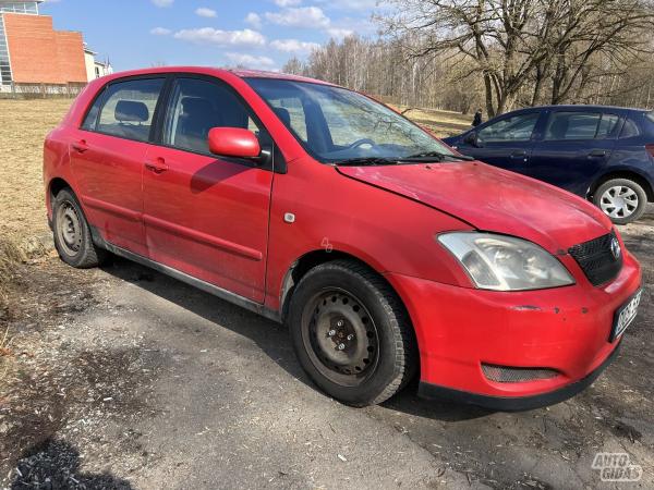 Sarkans Toyota Corolla 2003 Viļņa, ar dzinēja tilpumu 1.40 L un nobraukumu 220 tūkst. km par 499 €, foto 6 vietnē AUTOMOTO.COM.LV