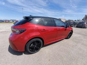 Red Toyota Corolla 2019 in Siauliai, with an engine capacity of 1.80 L and mileage of 81 thousand km for 13900 €, photo 5 on AUTOMOTO.COM.LV