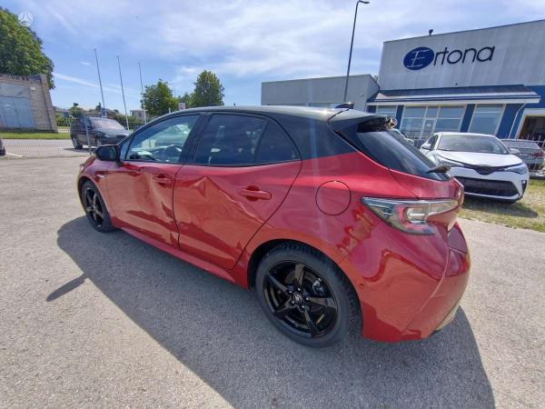 Red Toyota Corolla 2019 in Siauliai, with an engine capacity of 1.80 L and mileage of 81 thousand km for 13900 €, photo 5 on AUTOMOTO.COM.LV