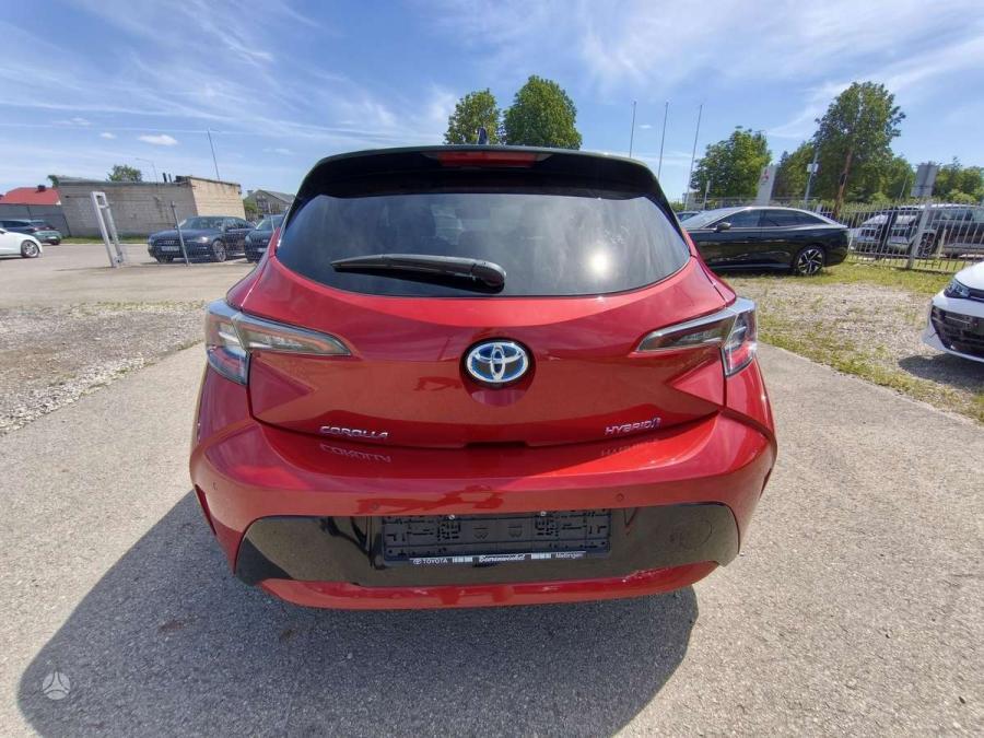 Red Toyota Corolla 2019 in Siauliai, with an engine capacity of 1.80 L and mileage of 81 thousand km for 13900 €, photo 7 on AUTOMOTO.COM.LV
