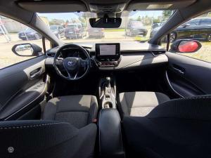 Red Toyota Corolla 2019 in Siauliai, with an engine capacity of 1.80 L and mileage of 81 thousand km for 13900 €, photo 10 on AUTOMOTO.COM.LV