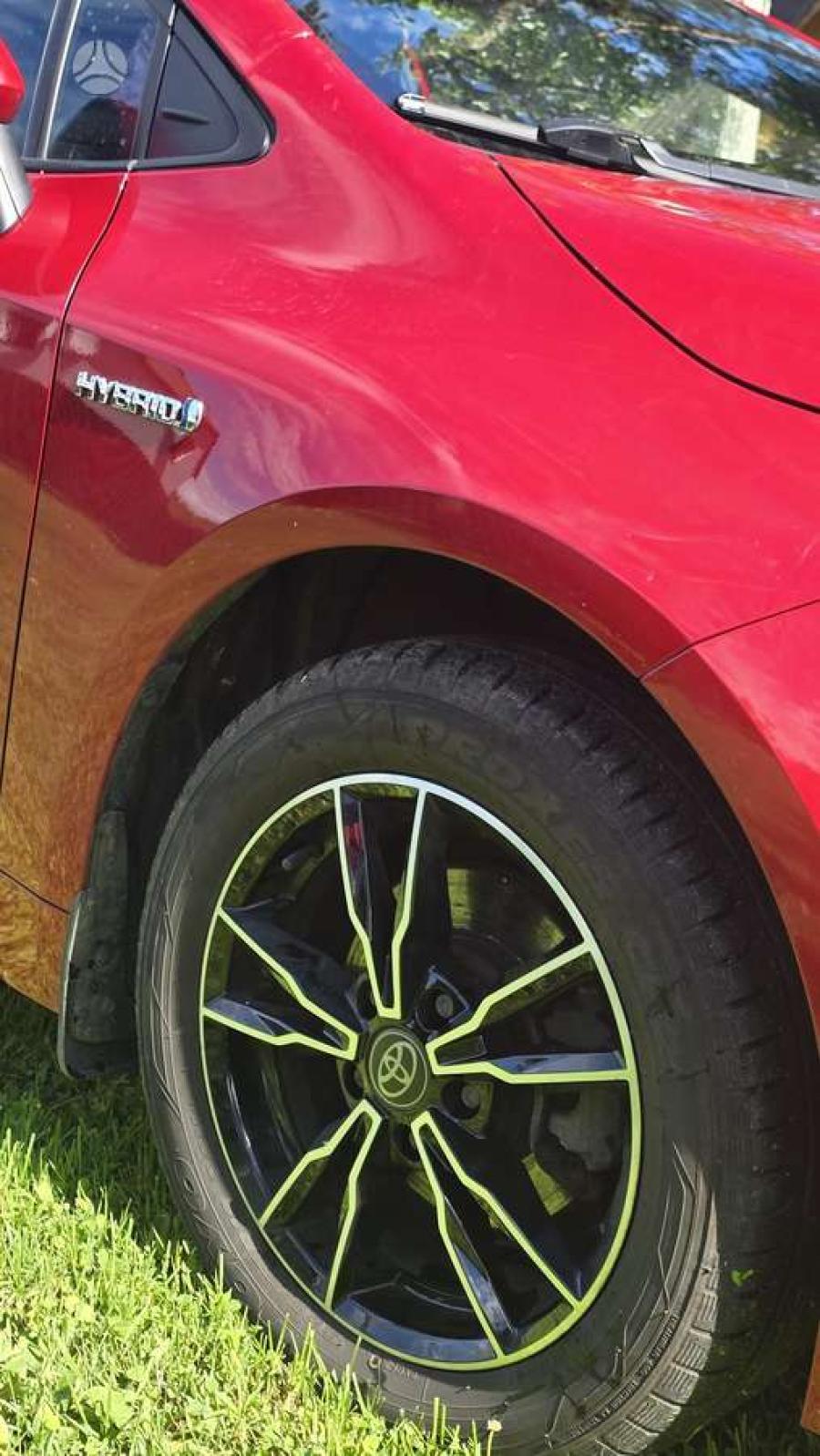 Red Toyota Corolla 2019 in Vilnius, with an engine capacity of 1.80 L and mileage of 62 thousand km for 17300 €, photo 8 on AUTOMOTO.COM.LV