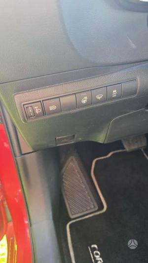 Red Toyota Corolla 2019 in Vilnius, with an engine capacity of 1.80 L and mileage of 62 thousand km for 17300 €, photo 11 on AUTOMOTO.COM.LV
