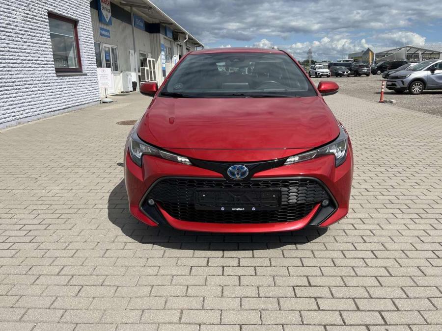 Red Toyota Corolla 2019 in Marijampole, with an engine capacity of 1.80 L and mileage of 216 thousand km for 13900 €, photo 3 on AUTOMOTO.COM.LV