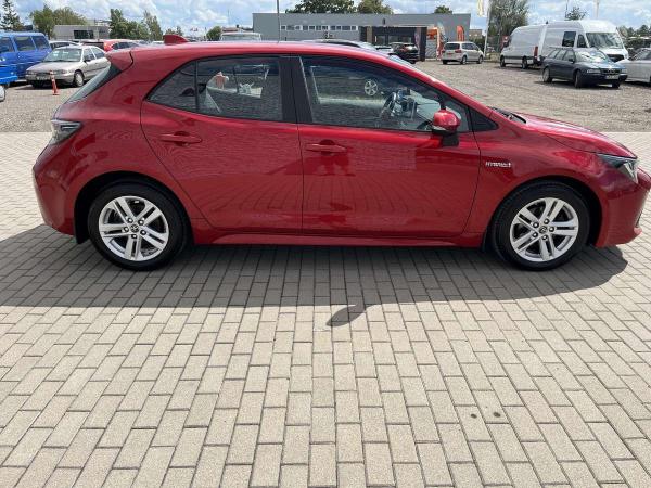 Red Toyota Corolla 2019 in Marijampole, with an engine capacity of 1.80 L and mileage of 216 thousand km for 13900 €, photo 4 on AUTOMOTO.COM.LV