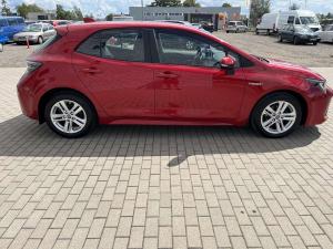 Red Toyota Corolla 2019 in Marijampole, with an engine capacity of 1.80 L and mileage of 216 thousand km for 13900 €, photo 5 on AUTOMOTO.COM.LV