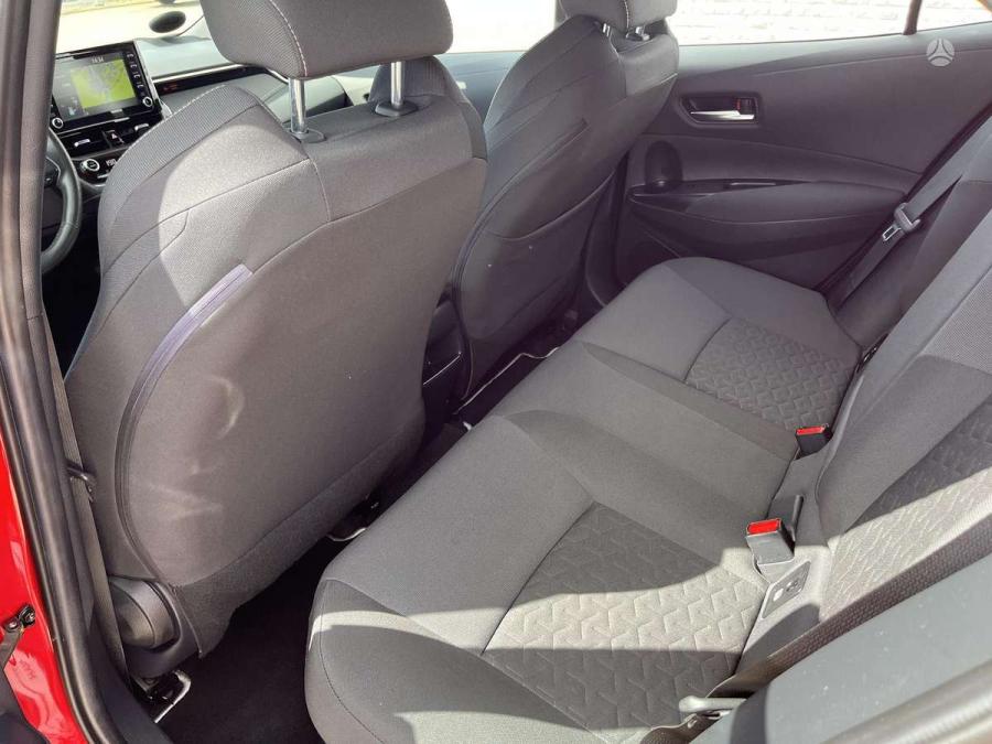 Red Toyota Corolla 2019 in Marijampole, with an engine capacity of 1.80 L and mileage of 216 thousand km for 13900 €, photo 17 on AUTOMOTO.COM.LV