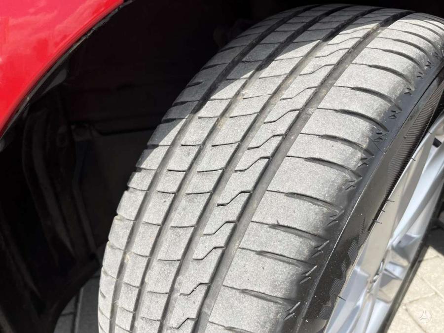 Red Toyota Corolla 2019 in Marijampole, with an engine capacity of 1.80 L and mileage of 216 thousand km for 13900 €, photo 23 on AUTOMOTO.COM.LV