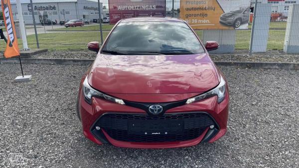 Red Toyota Corolla 2019 in Marijampole, with an engine capacity of 1.80 L and mileage of 216 thousand km for 13900 €, photo 2 on AUTOMOTO.COM.LV