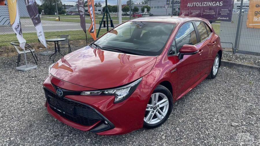 Red Toyota Corolla 2019 in Marijampole, with an engine capacity of 1.80 L and mileage of 216 thousand km for 13900 €, photo 4 on AUTOMOTO.COM.LV