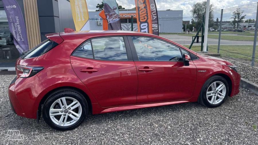 Red Toyota Corolla 2019 in Marijampole, with an engine capacity of 1.80 L and mileage of 216 thousand km for 13900 €, photo 6 on AUTOMOTO.COM.LV