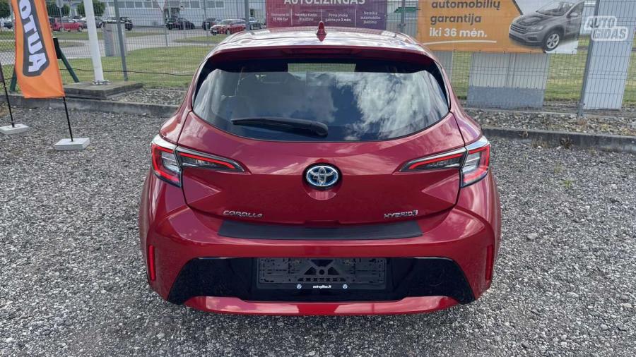 Red Toyota Corolla 2019 in Marijampole, with an engine capacity of 1.80 L and mileage of 216 thousand km for 13900 €, photo 9 on AUTOMOTO.COM.LV