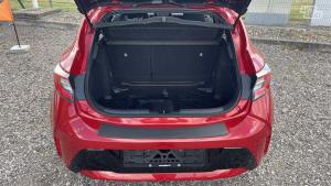 Red Toyota Corolla 2019 in Marijampole, with an engine capacity of 1.80 L and mileage of 216 thousand km for 13900 €, photo 12 on AUTOMOTO.COM.LV