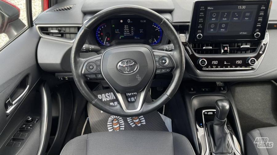 Red Toyota Corolla 2019 in Marijampole, with an engine capacity of 1.80 L and mileage of 216 thousand km for 13900 €, photo 23 on AUTOMOTO.COM.LV