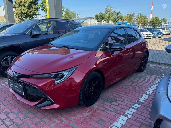 Sarkans Toyota Corolla 2019 Šauļi, ar dzinēja tilpumu 1.80 L un nobraukumu 82 tūkst. km par 18900 €, foto 2 vietnē AUTOMOTO.COM.LV