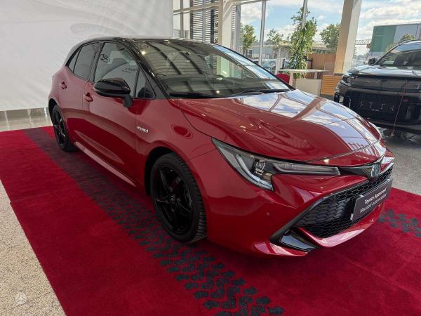 Sarkans Toyota Corolla 2019 Šauļi, ar dzinēja tilpumu 1.80 L un nobraukumu 82 tūkst. km par 18900 €, foto 3 vietnē AUTOMOTO.COM.LV