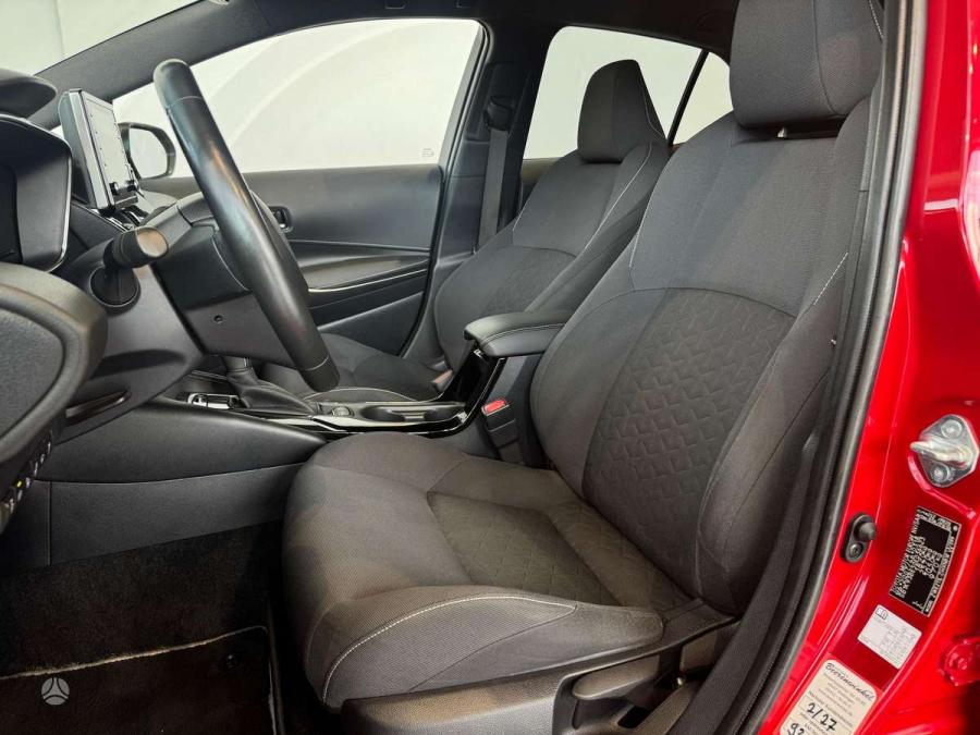 Sarkans Toyota Corolla 2019 Šauļi, ar dzinēja tilpumu 1.80 L un nobraukumu 82 tūkst. km par 18900 €, foto 19 vietnē AUTOMOTO.COM.LV