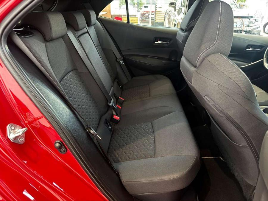 Sarkans Toyota Corolla 2019 Šauļi, ar dzinēja tilpumu 1.80 L un nobraukumu 82 tūkst. km par 18900 €, foto 22 vietnē AUTOMOTO.COM.LV