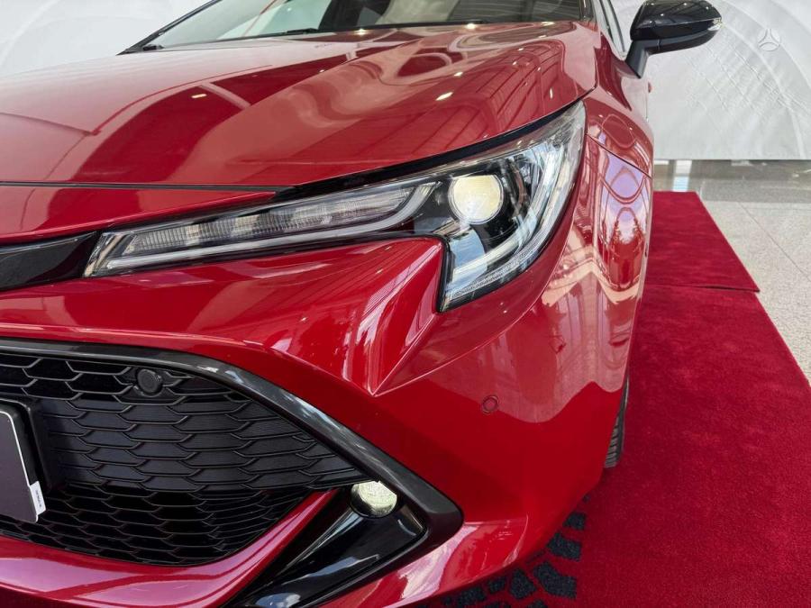 Sarkans Toyota Corolla 2019 Šauļi, ar dzinēja tilpumu 1.80 L un nobraukumu 82 tūkst. km par 18900 €, foto 30 vietnē AUTOMOTO.COM.LV