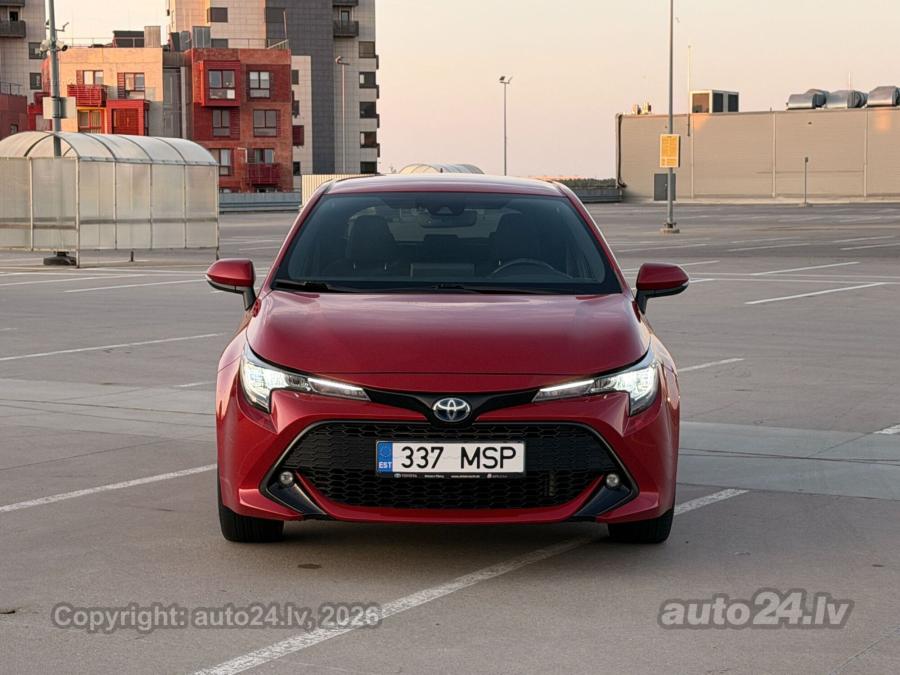 Red Toyota Corolla 2019 in Tallinn, with an engine capacity of 1.80 L and mileage of 36 thousand km for 18200 €, photo 1 on AUTOMOTO.COM.LV