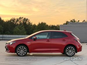 Red Toyota Corolla 2019 in Tallinn, with an engine capacity of 1.80 L and mileage of 36 thousand km for 18200 €, photo 4 on AUTOMOTO.COM.LV