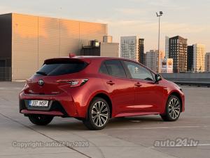 Red Toyota Corolla 2019 in Tallinn, with an engine capacity of 1.80 L and mileage of 36 thousand km for 18200 €, photo 7 on AUTOMOTO.COM.LV