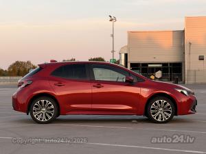 Red Toyota Corolla 2019 in Tallinn, with an engine capacity of 1.80 L and mileage of 36 thousand km for 18200 €, photo 8 on AUTOMOTO.COM.LV