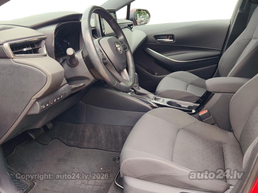 Red Toyota Corolla 2019 in Tallinn, with an engine capacity of 1.20 L and mileage of 64 thousand km for 16995 €, photo 12 on AUTOMOTO.COM.LV