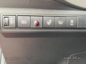 Red Toyota Corolla 2019 in Tallinn, with an engine capacity of 1.20 L and mileage of 64 thousand km for 16995 €, photo 21 on AUTOMOTO.COM.LV