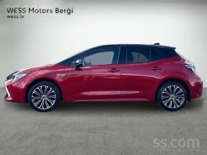 Red Toyota Corolla 2019 in Riga, with an engine capacity of 1.80 L and mileage of 76 thousand km for 18400 €, photo 4 on AUTOMOTO.COM.LV