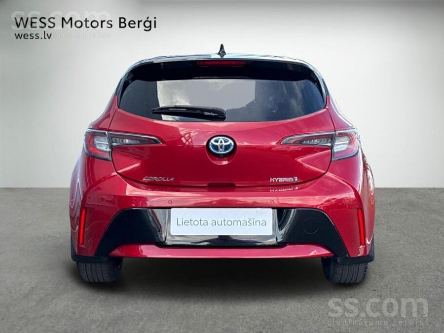 Red Toyota Corolla 2019 in Riga, with an engine capacity of 1.80 L and mileage of 76 thousand km for 18400 €, photo 5 on AUTOMOTO.COM.LV