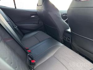 Red Toyota Corolla 2019 in Riga, with an engine capacity of 1.80 L and mileage of 76 thousand km for 18400 €, photo 8 on AUTOMOTO.COM.LV