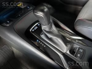Red Toyota Corolla 2019 in Riga, with an engine capacity of 1.80 L and mileage of 76 thousand km for 18400 €, photo 20 on AUTOMOTO.COM.LV