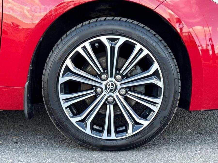 Red Toyota Corolla 2019 in Riga, with an engine capacity of 1.80 L and mileage of 76 thousand km for 18400 €, photo 23 on AUTOMOTO.COM.LV