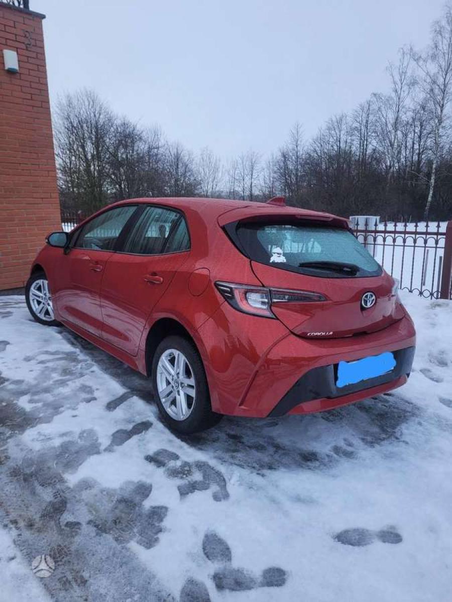 Sarkans Toyota Corolla 2020 Marijampole, ar dzinēja tilpumu 1.20 L un nobraukumu 69 tūkst. km par 15550 €, foto 2 vietnē AUTOMOTO.COM.LV