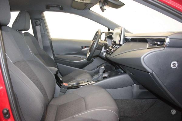 Sarkans Toyota Corolla 2020 Kauņa, ar dzinēja tilpumu 1.20 L un nobraukumu 74 tūkst. km par 16500 €, foto 6 vietnē AUTOMOTO.COM.LV